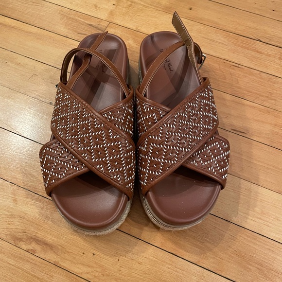 Universal Thread | Shoes | Universal Thread By Target Platform Sandal ...